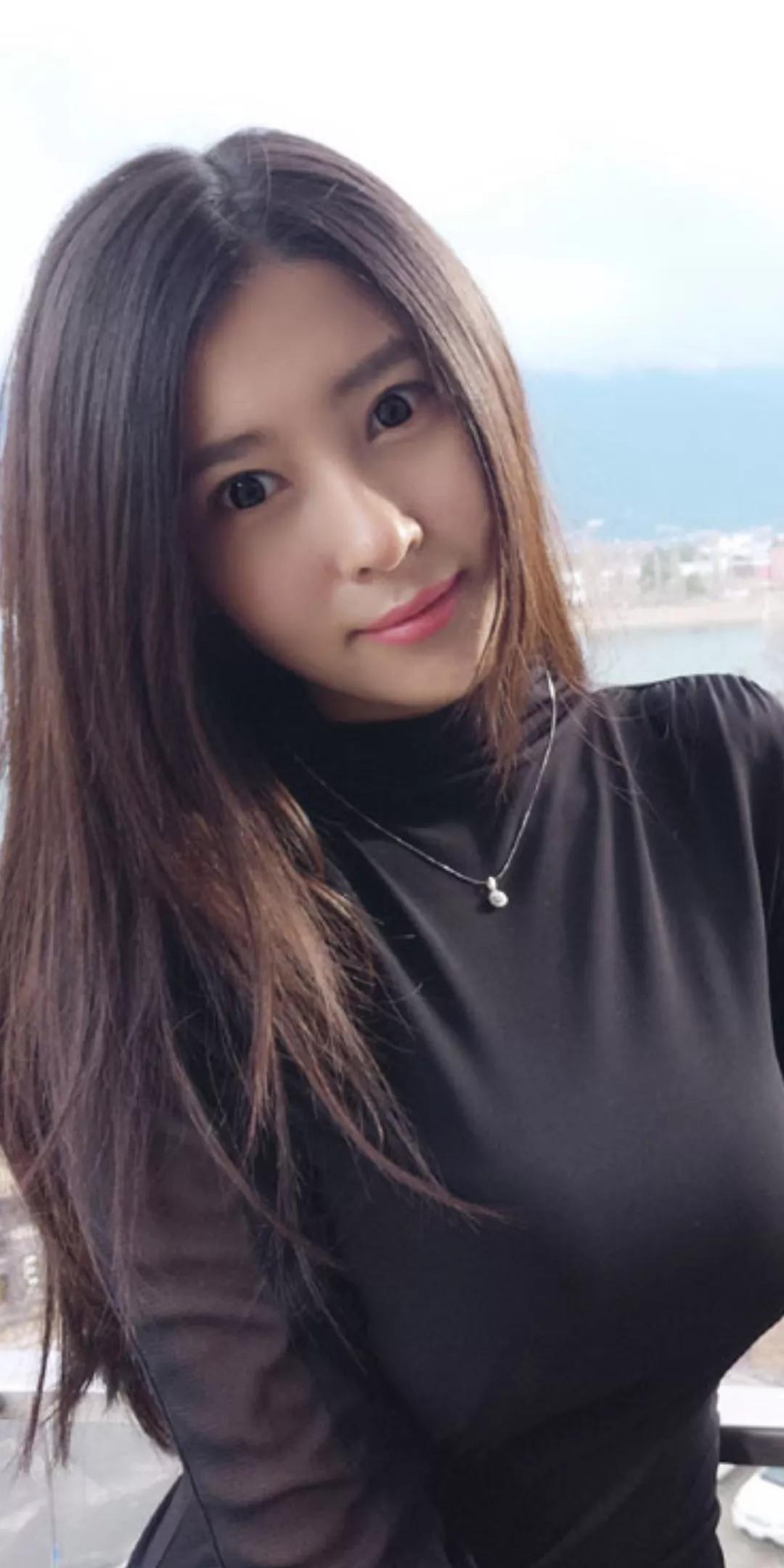 Fashion model born in the 90s, a proud figure with a height of 178, Liu Xiaoyu's ex-girlfriend ...