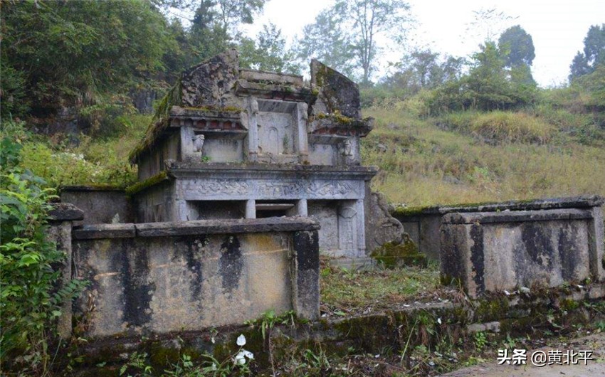 The tomb of the Eight Kings of the Tang Dynasty in Wulong District ...