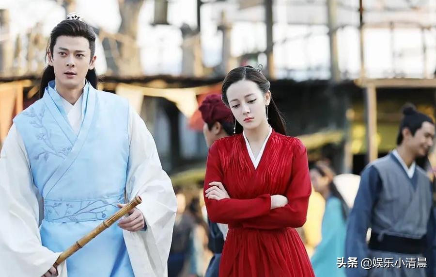 "Book on the Pillow" Feng Jiu is clearly arranged by Donghua, and is ...