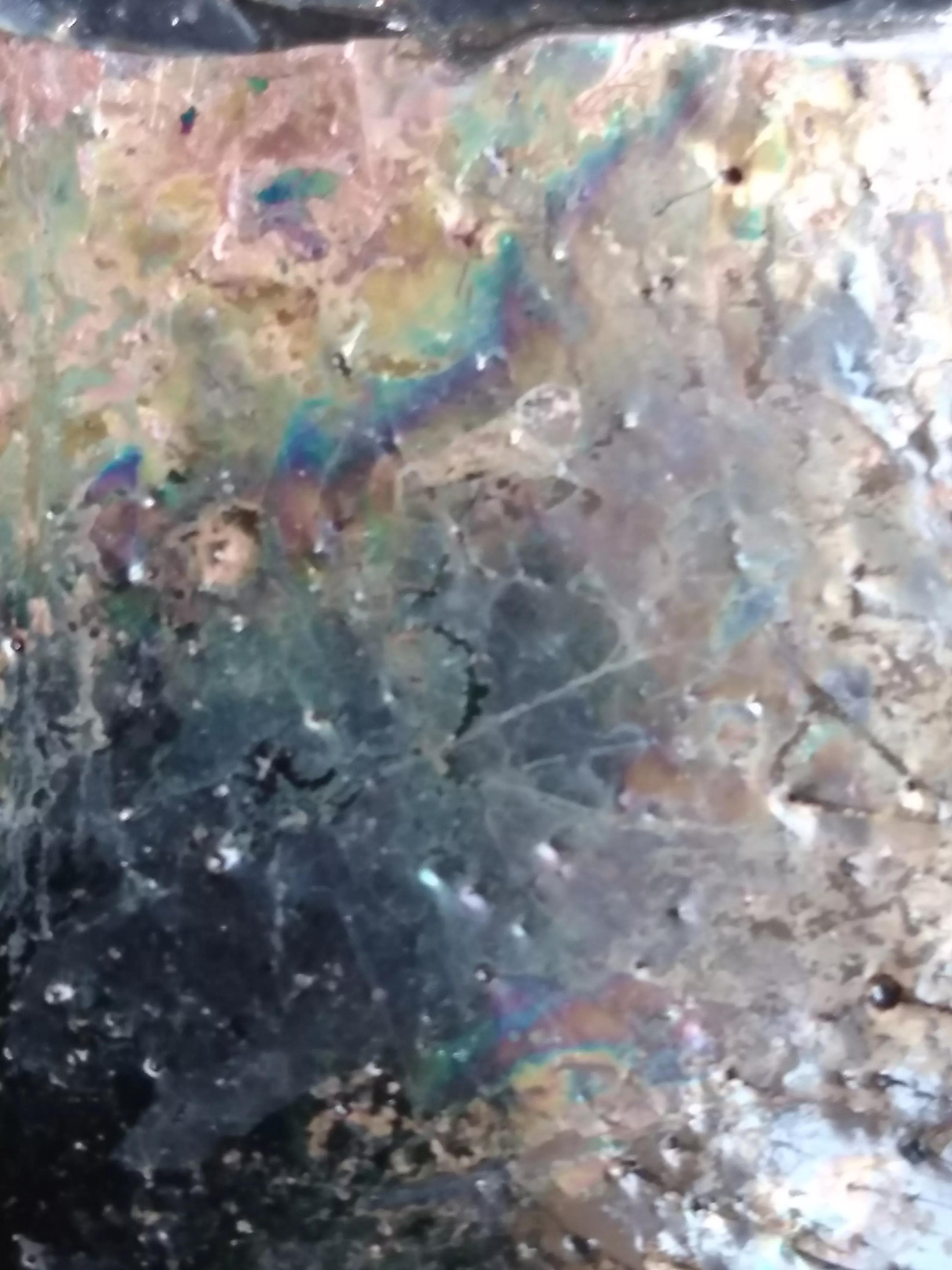 The difference between glass meteorite and slag - iMedia