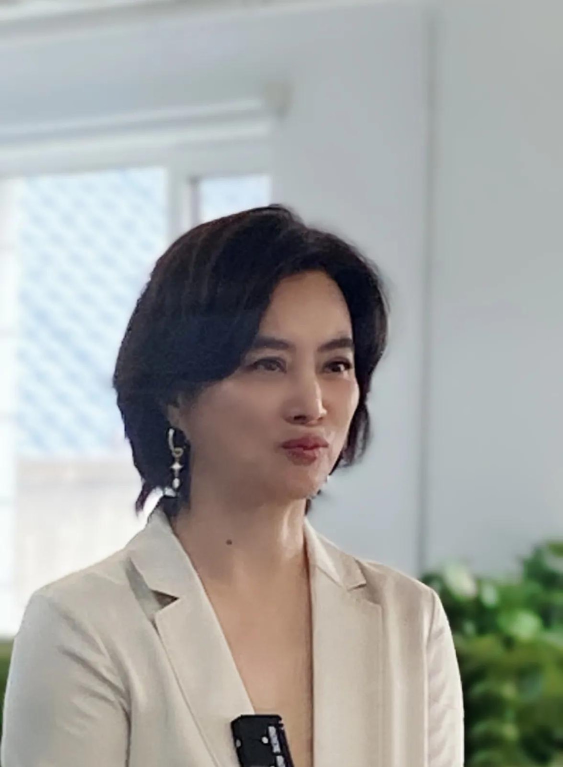 Li Lingyu is more prettier than ordinary people, with a lot of wrinkles ...