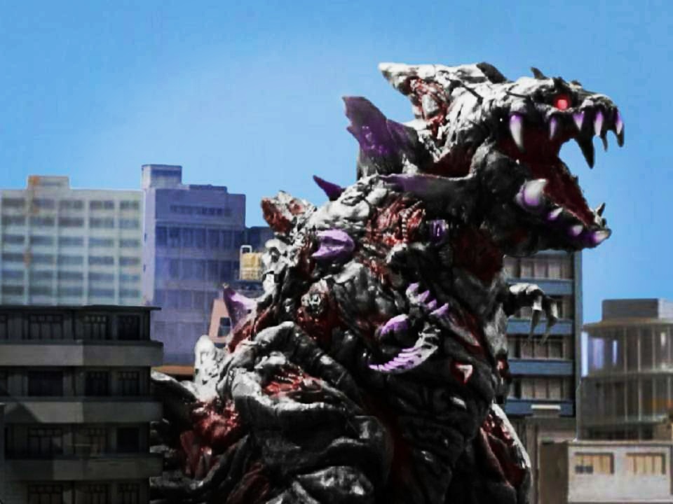 The final bosses in the two Ultramans, after changing their colors and ...
