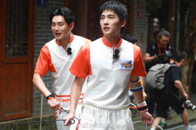 "Bullish Brother" official announced that Yang Yang withdrew, the ...