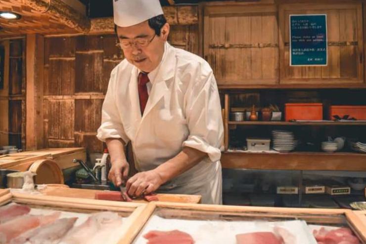 Japanese eating quirks: remove the fish and throw the bones into the ...