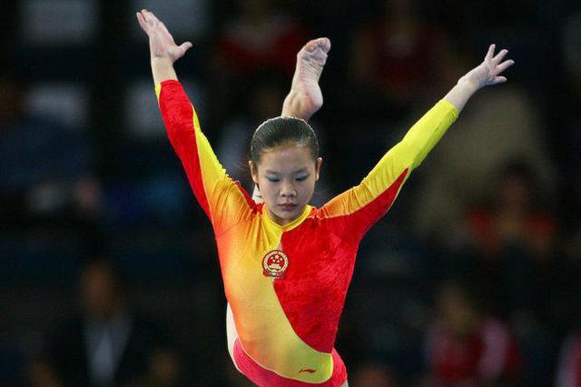 Cheng Fei entered the sports school at the age of 3, and she astounded ...