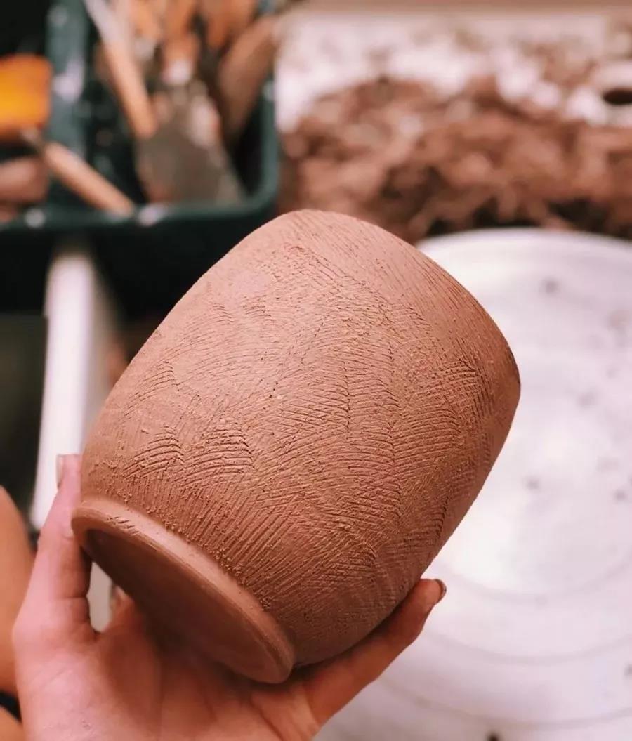 DIY embossed pottery to create special effects "new skin" - iNEWS