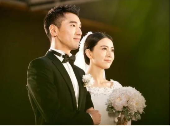 Lin Feng and his wife are sprinkling sugar crazily, maybe this is the ...
