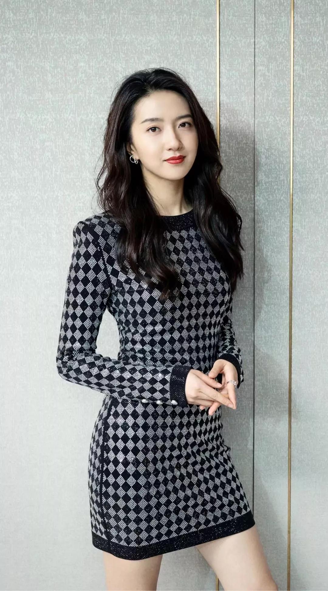 Song Zuer Bai Bing Liu Yifei Guan Xiaotong Tang Yixin Wang Likun Liu Mengmeng - iNEWS