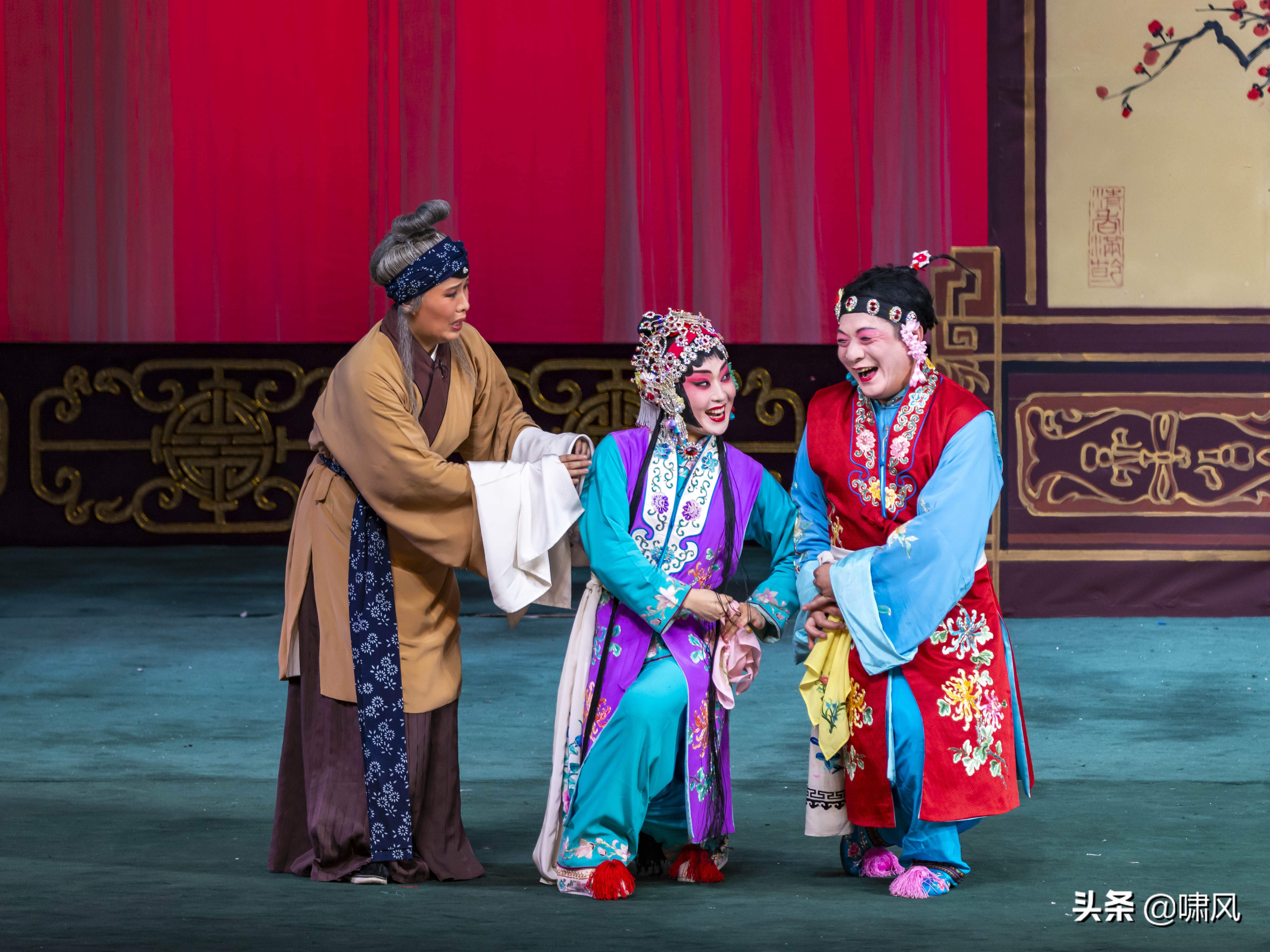 Peking opera "Eight Zhen Tang" (middle) starring Zhai Mo, the fate of ...