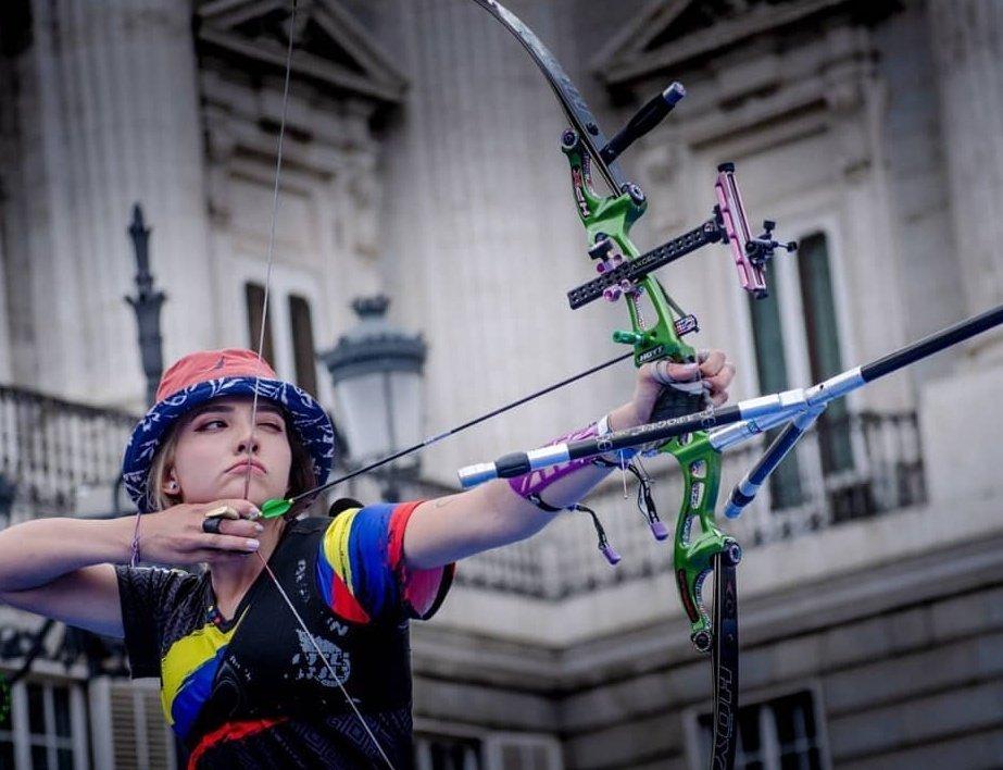 The Colombian female archer who became popular because of Too, has a ...