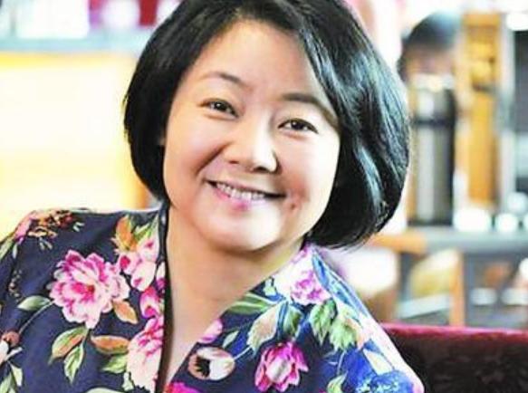 Famous actor Sarina: It only cost more than 200 yuan to get married ...