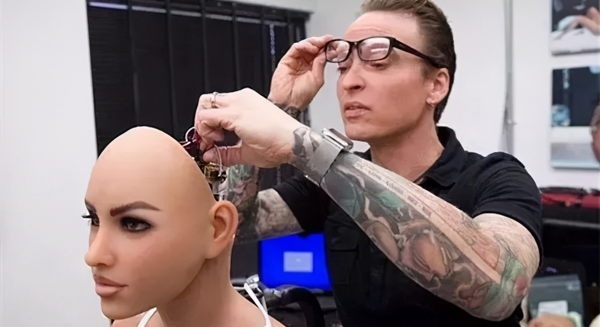 Why are "male robots" popular? Answer: There are 3 "specialties" that ...