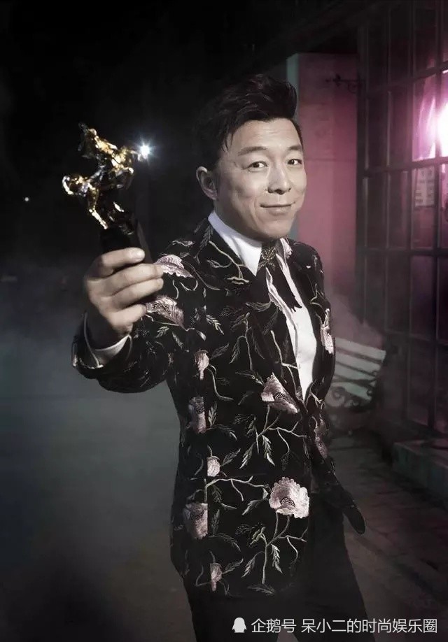 Both graduated from Nortel's Performing Department, Huang Bo and Liu ...