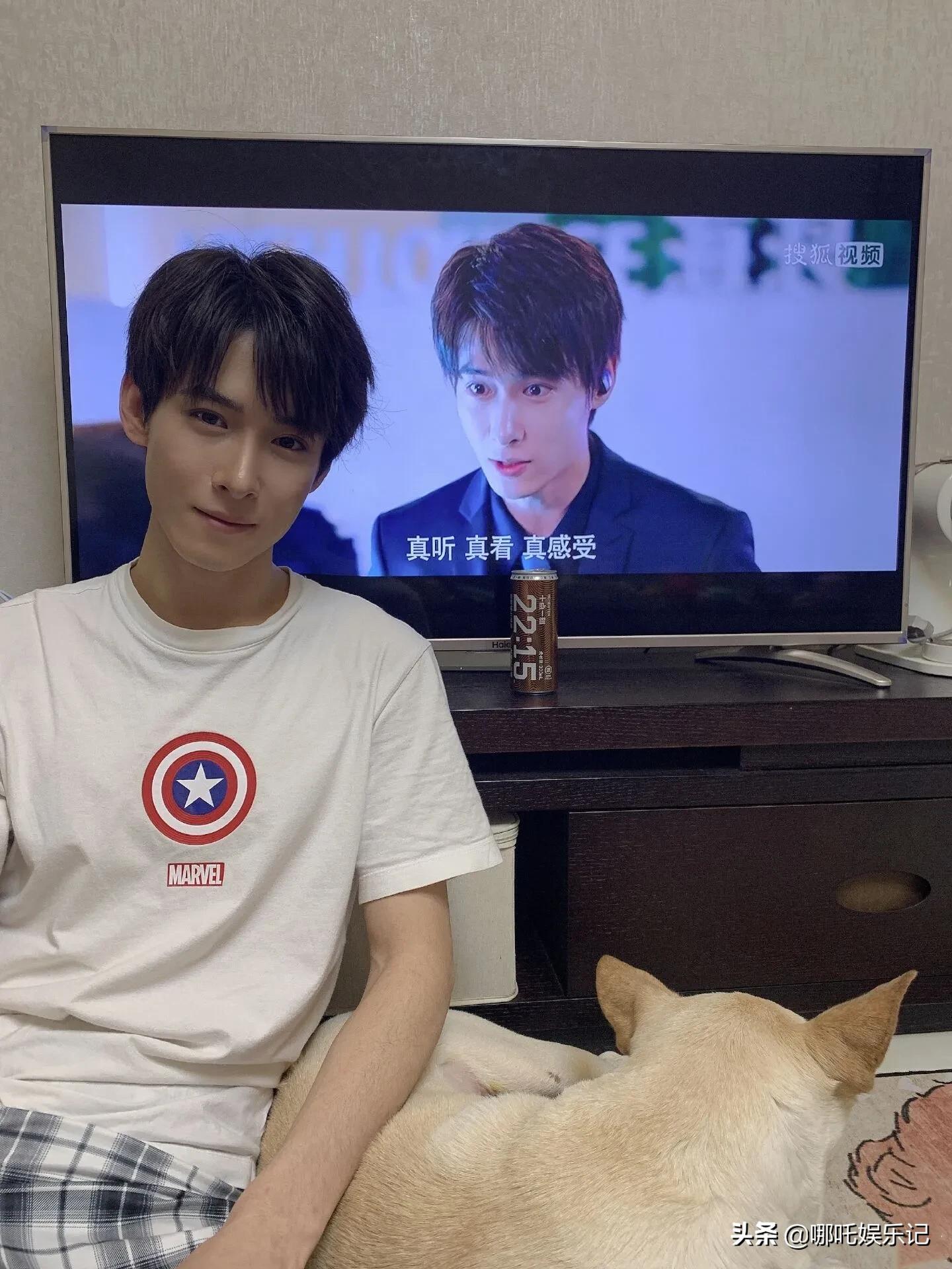 Someone who looks like a cute little shark is actually Wu Haoze, an actor who takes his work ...