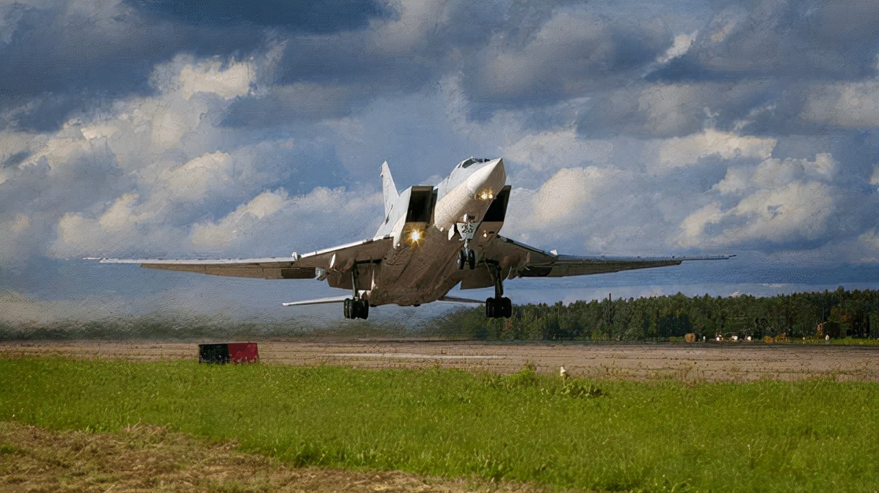 Overwhelming momentum: beautiful photos of the three main bombers of ...