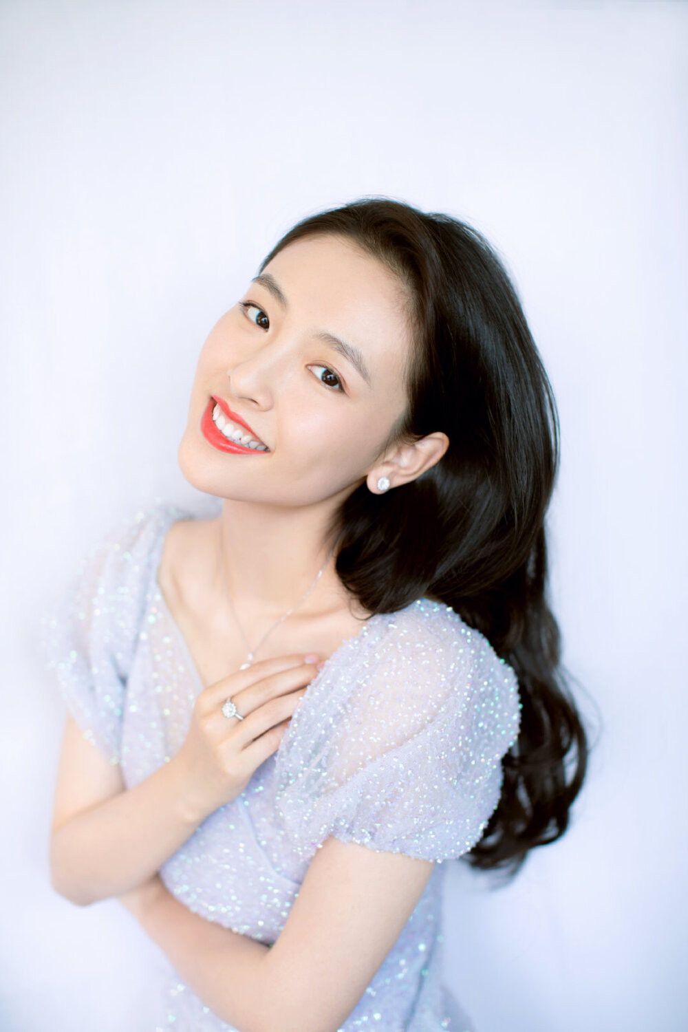 4 actresses with deep eye sockets, some are more alive than when they ...