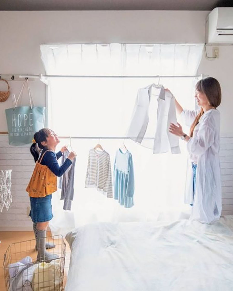 Indoor clothes drying skills!Japanese housewives use stairs and ...