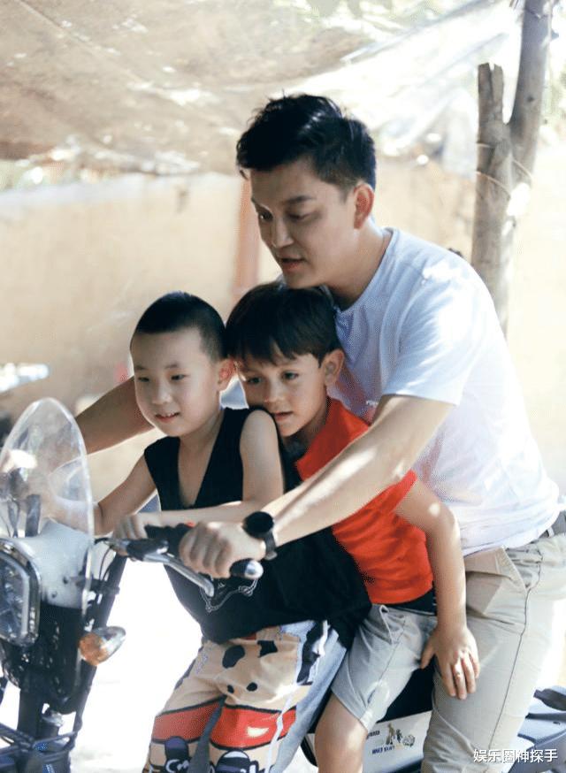 Lin Dajun is 11 years old. He is not very prominent in "Where Are You ...