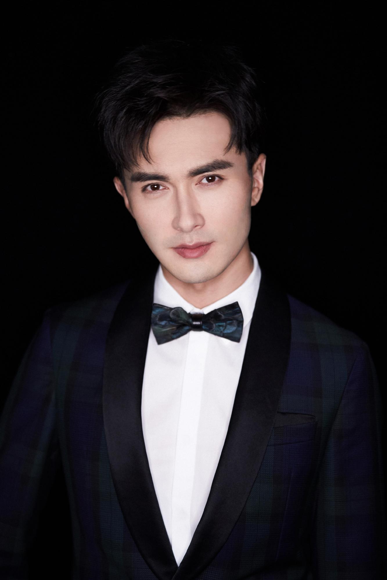 How did the outstanding male god Gao Weiguang grow from a courier ...