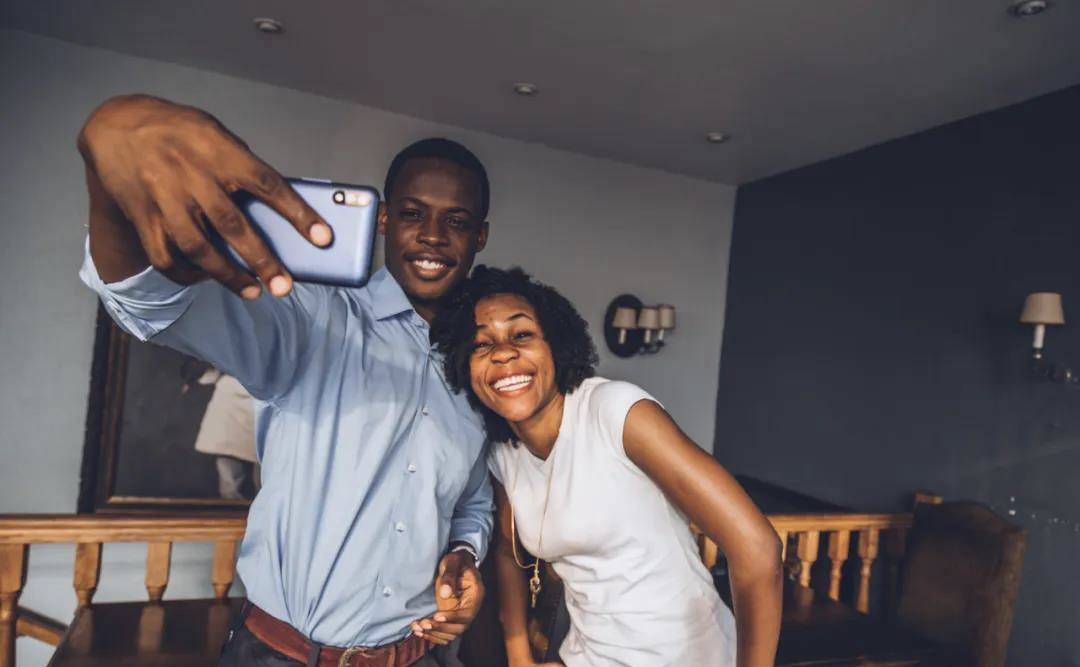 Worth 13 billion yuan, Africans are using his mobile phone, what is Zhu ...