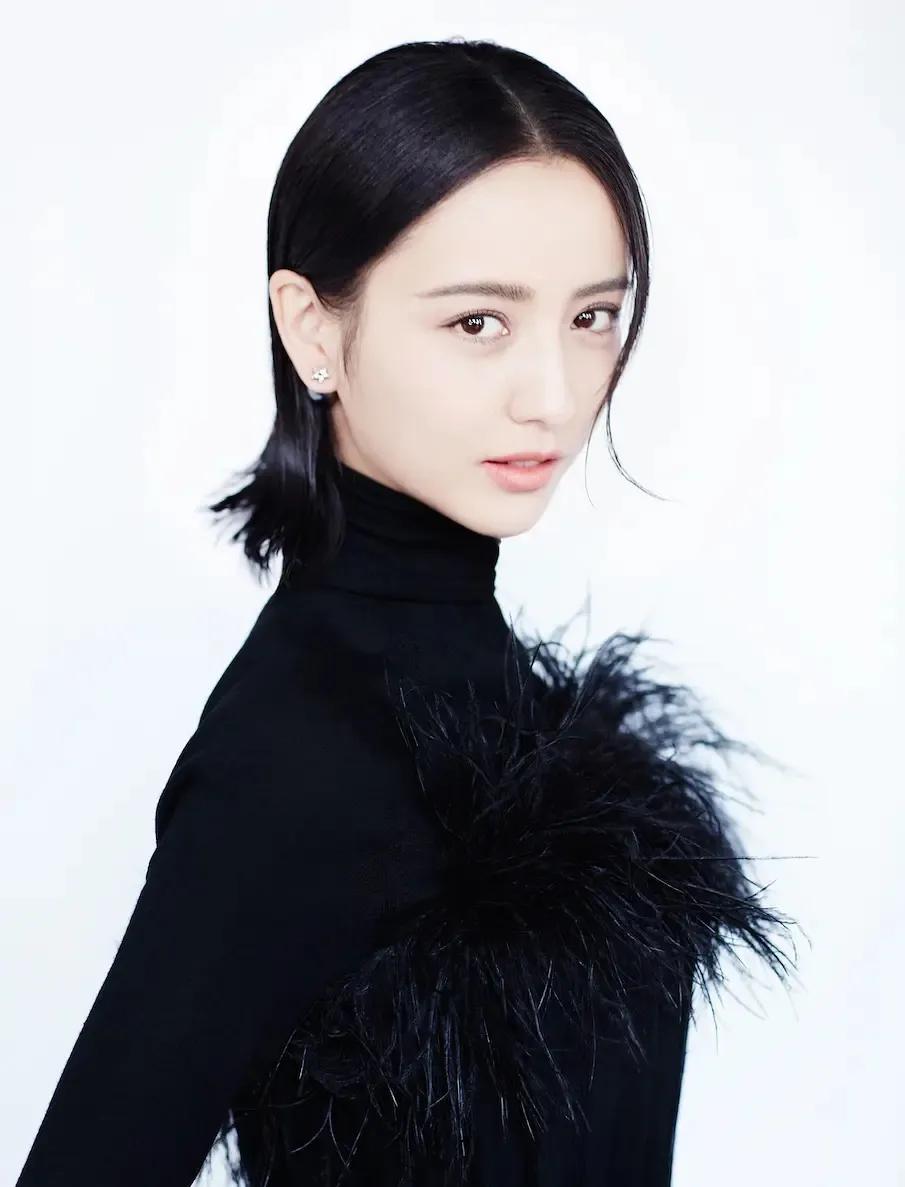 52 beautiful photos of Tong Liya, each one is so beautiful, such a ...