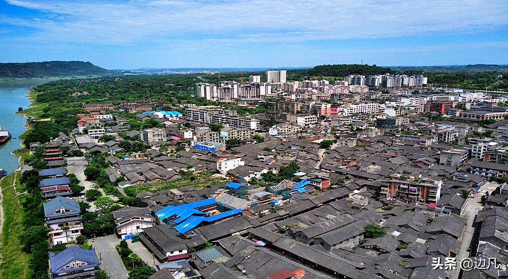 A small town on the edge of the Yangtze River-Lizhuang Ancient Town ...