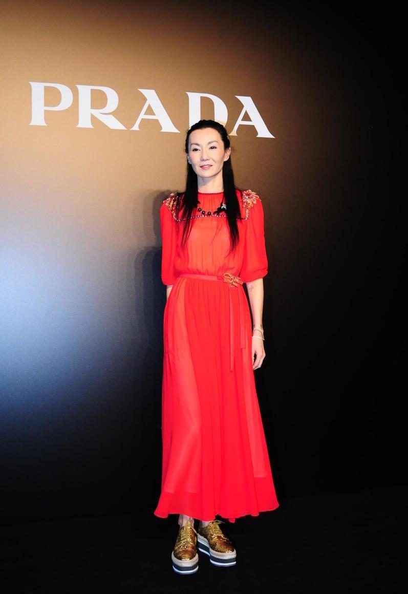 The 56-year-old Maggie Cheung "grandma" is the youngest, wearing a ...