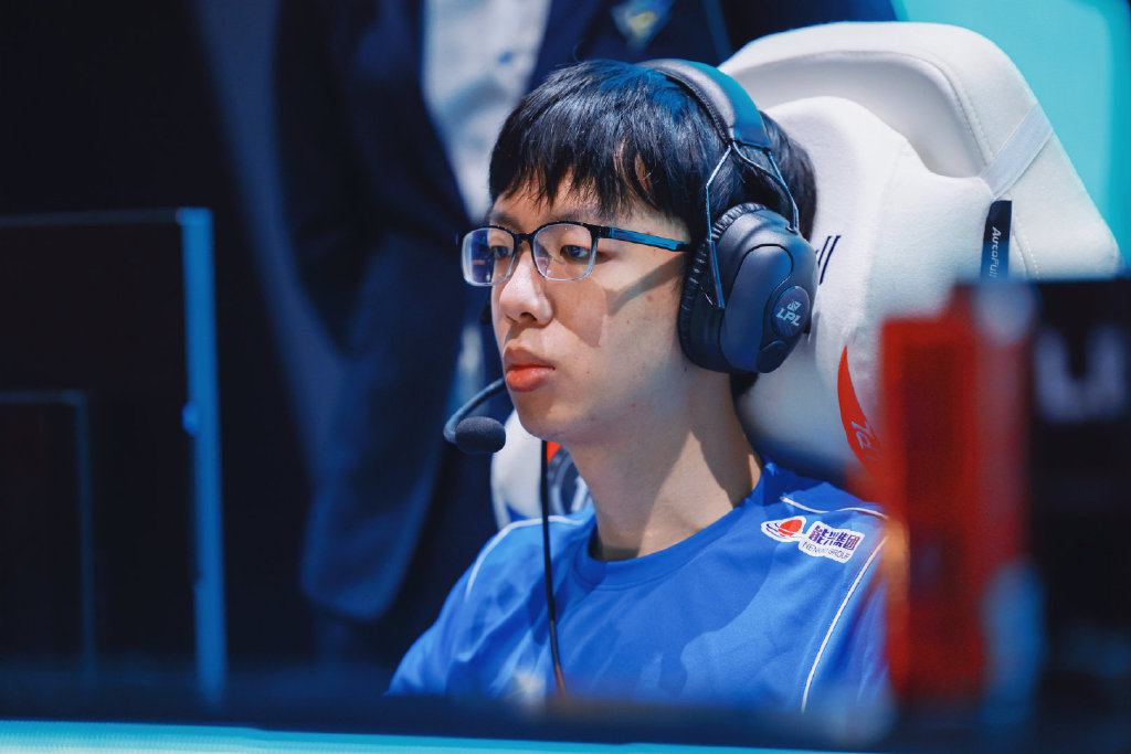 SMLZ太可憐了！UP不敵LGD，網友怒噴：看吐了，讓小草包退役 - 資訊咖