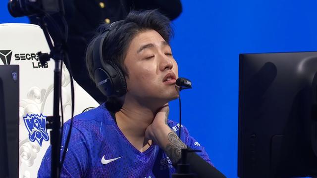 LPL "Deputy Plant Manager" is born!S11 World Championship hit 4396 damage, the commentator was ...