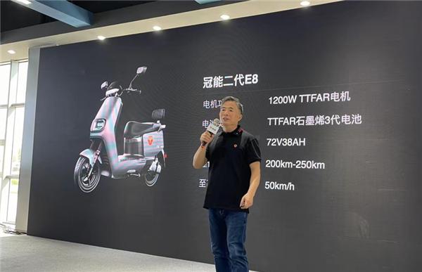 The birth of Yadea graphene battery!The takeaway guy is very satisfied ...