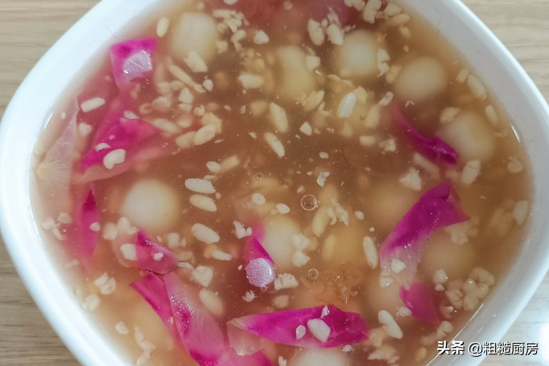 The canteen of Yunnan University launched a rose banquet, 30 kinds of ...