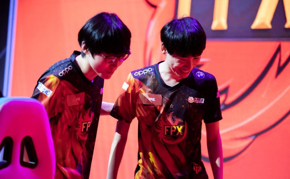 RNG決賽再戰FPX！是FPX一穿五奪冠，還是RNG敗者組逆襲 - 資訊咖