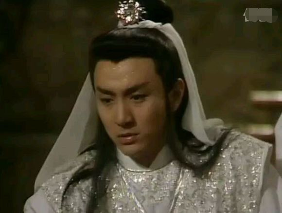 "Peerless Twins" is obviously a male god but loves too humblely, the ...