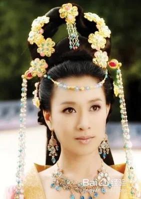 Of course the beautiful Hanfu must be matched with a beautiful ...