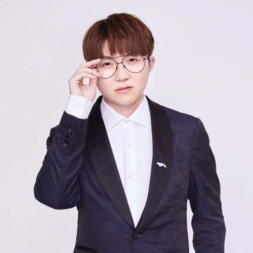 Mao is not easy: a cute and cute male singer - iMedia