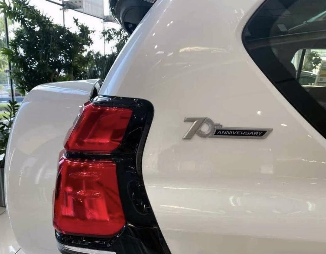 Toyota Prado 70th Anniversary version of the real car, the exterior and ...