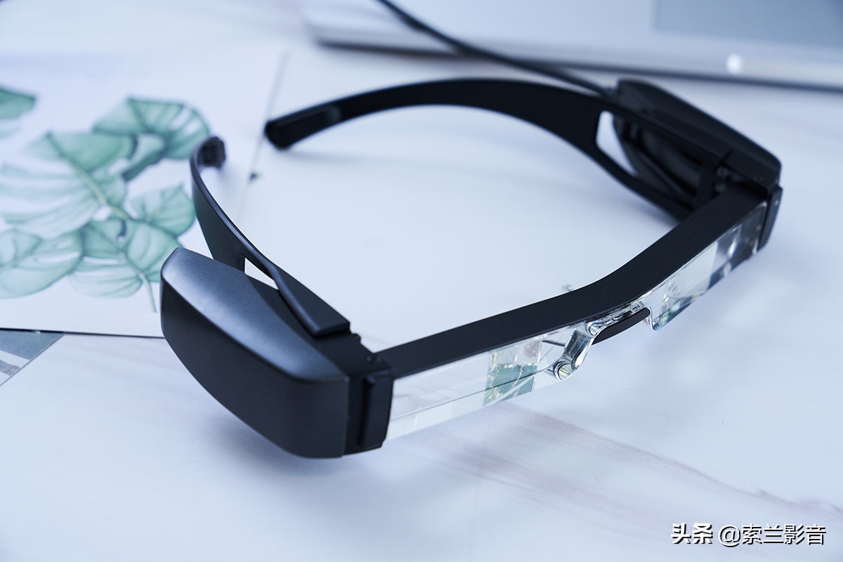 Epson Moverio BT-40 Smart Glasses: Meet the needs of personal ...