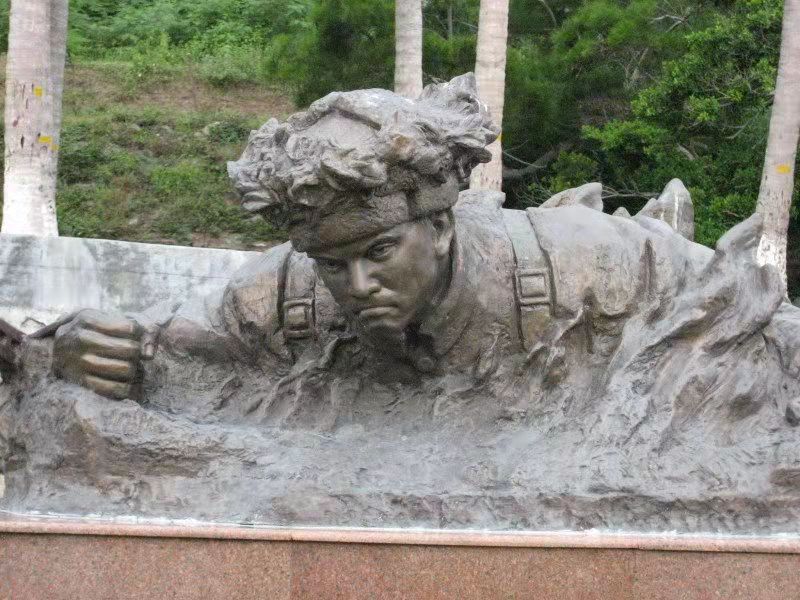 A photo left by Qiu Shaoyun before going to the battlefield, collected ...