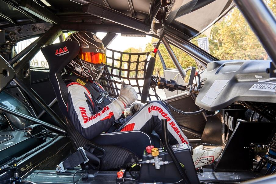 Carrying the ideal of Chinese racing to the world Ma Qinghua shows the ...