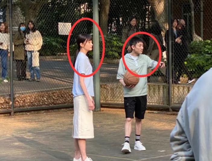 Shorter than Guan Xiaotong?Zhang Shan is filming "Zeng Boy", it is too ...