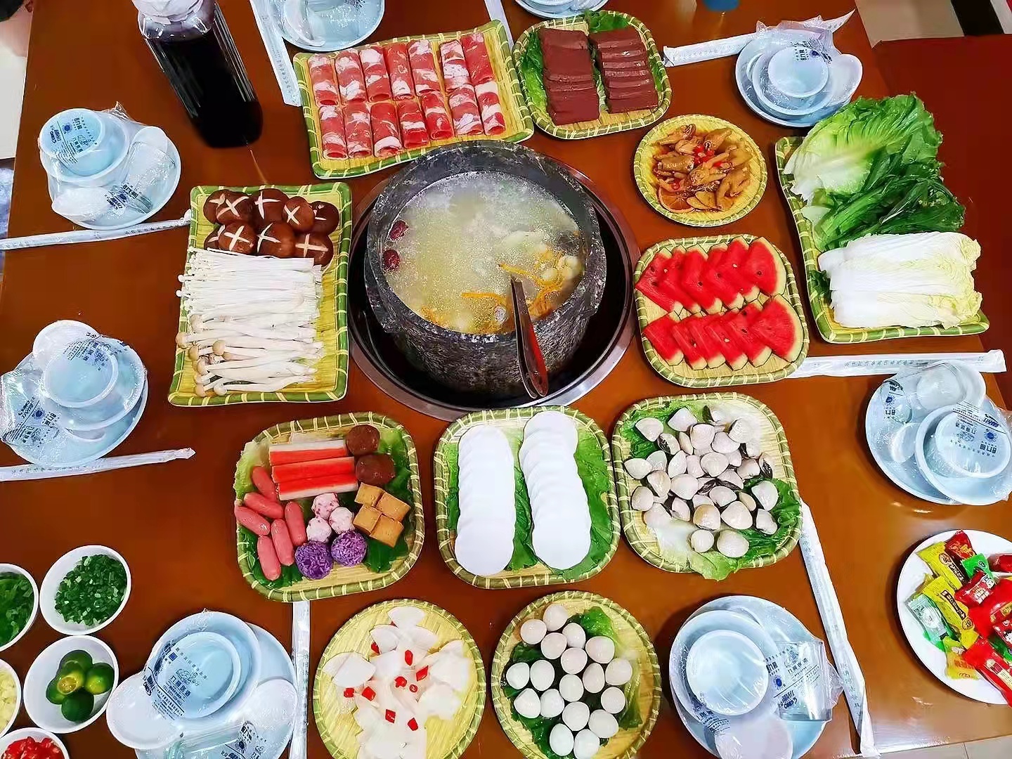 Feng Tiantian Motuo Stone Pot Wine Grain Chicken - iNEWS