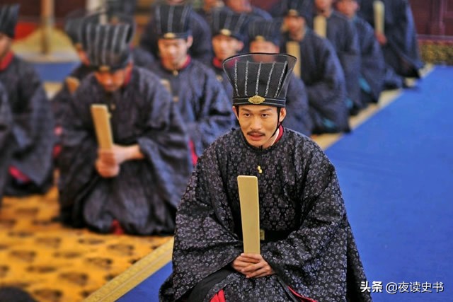 What kind of person is Wu Zetian's leader Li Yifu?Why didn't he put ...