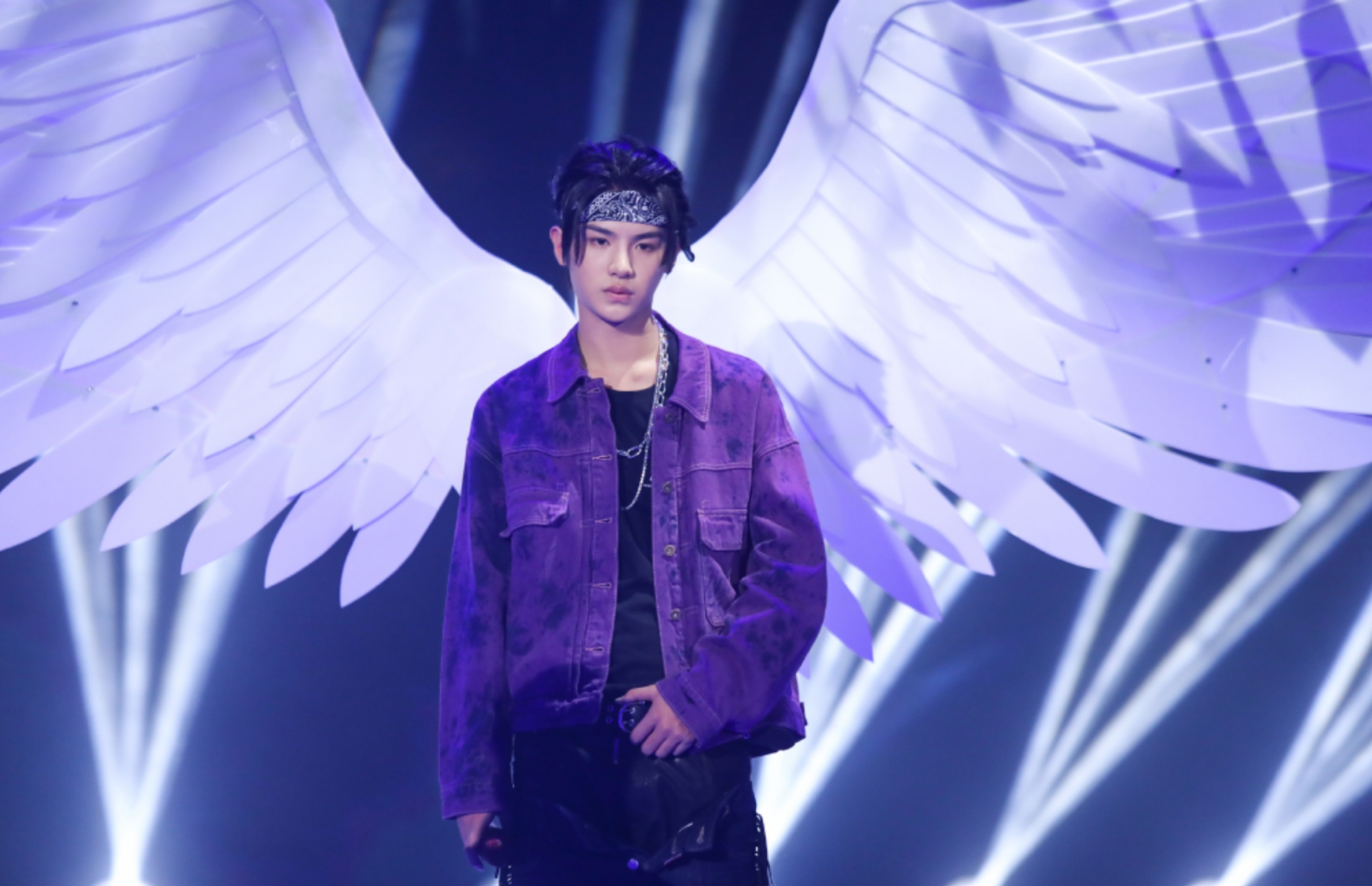 Love you kid!You, You Changjing and Keshi are all treasured singers ...