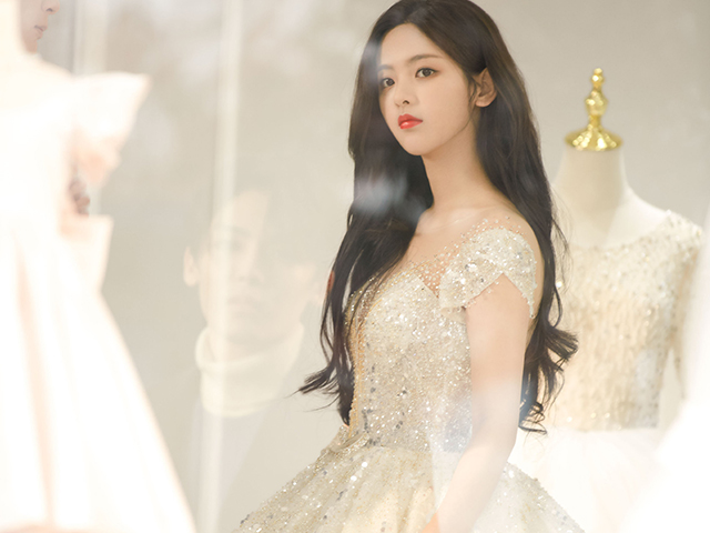 The wedding dresses of Yang Chaoyue, Zheng Shuang, Di Lieba, Tang Yan ...