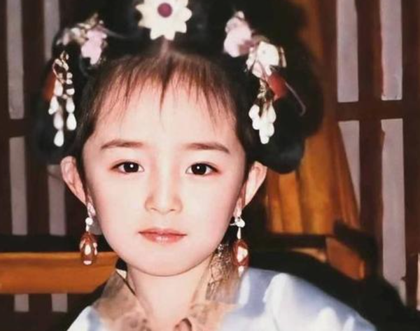 The picture of 6-year-old Xiao Nuomi was released. This is completely a ...