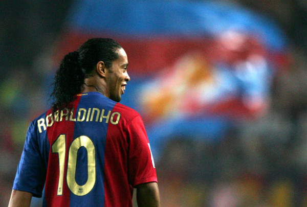 Football wizard-Ronaldinho, from Brazil 3R combination to No. 10 hero ...