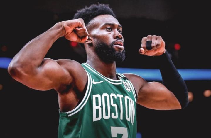 Jaylen Brown, a top student in the NBA, has signed a contract with ...
