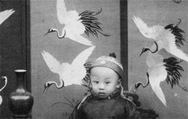 Li Shuxian and the last emperor had a divorce. Reason: I wanted a child ...