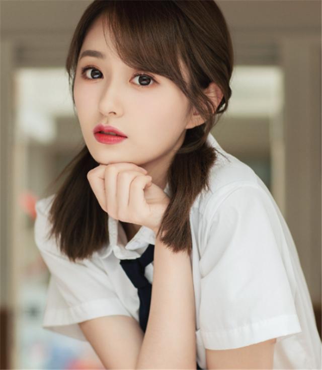 Yu Shuang shared "Ten Years of Sisterhood", basketball hostess Xiaoqi ...