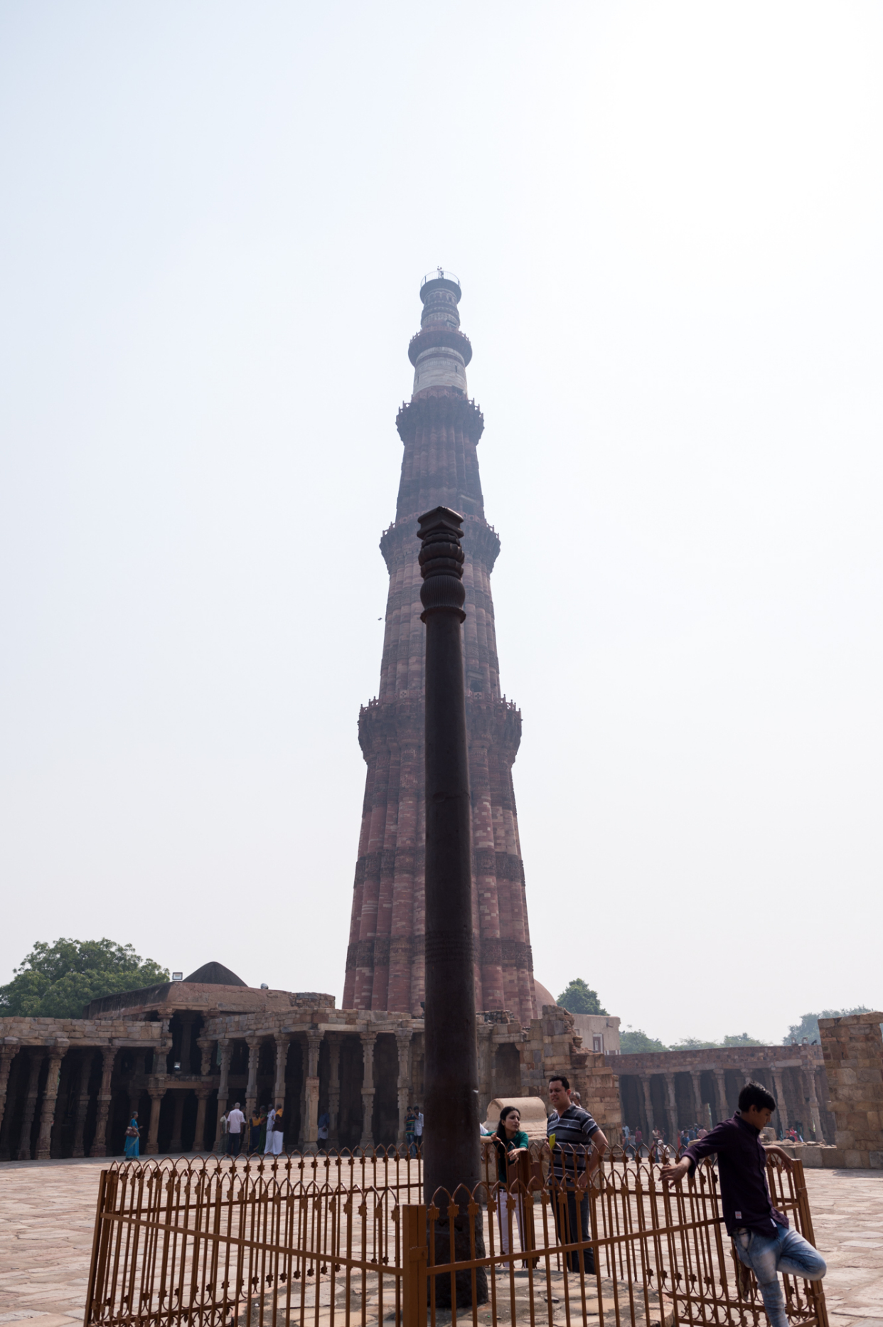 India hides a huge tower to the sky, one of the most beautiful stone ...
